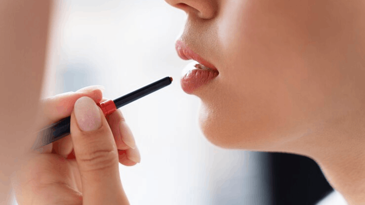 5 Ways to Use Lip Tints for All-Day Wear: A Complete Guide